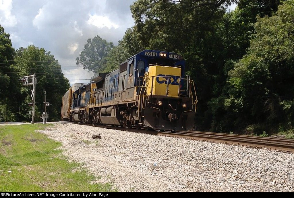 CSX C40-8 7614